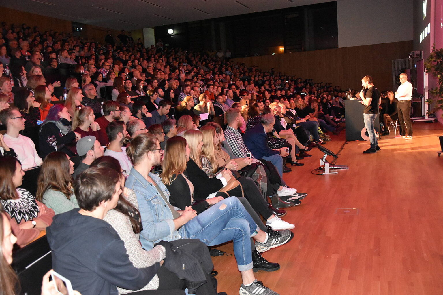 Science Slam Uni Würzburg - Johannes Keppner – Ihr Moderator in Würzburg